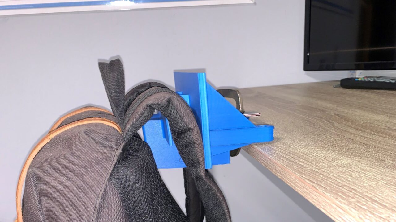 A wheelchair backpack transfer device designed by Algonquin College ...
